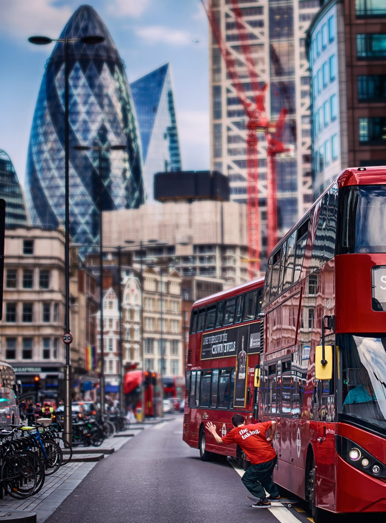 LEO-BUS-LONDRES • 18-55 Productions